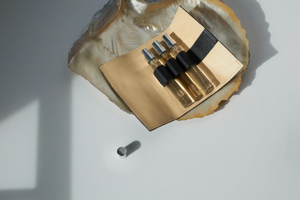 Top Travel Perfume Tips for Scent-sational Jet-Setting | iShopChangi